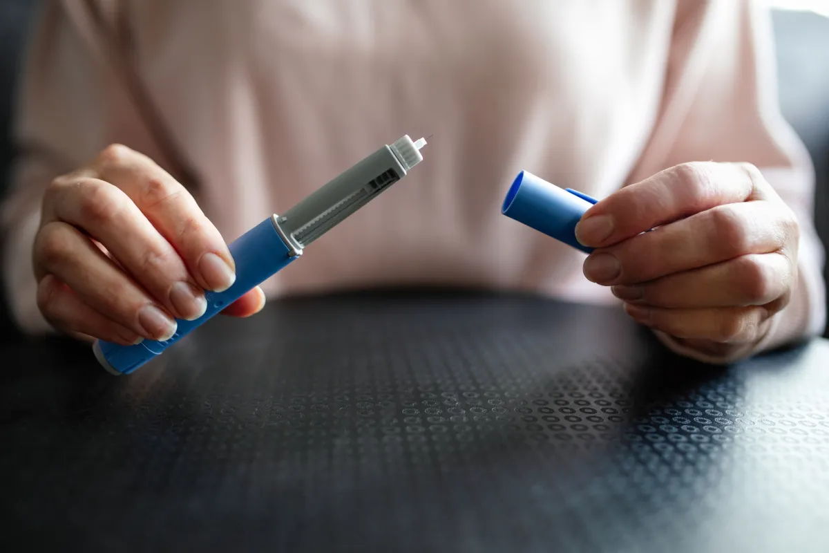 Demanda explode e Brasil já importa mais caneta emagrecedora que ...